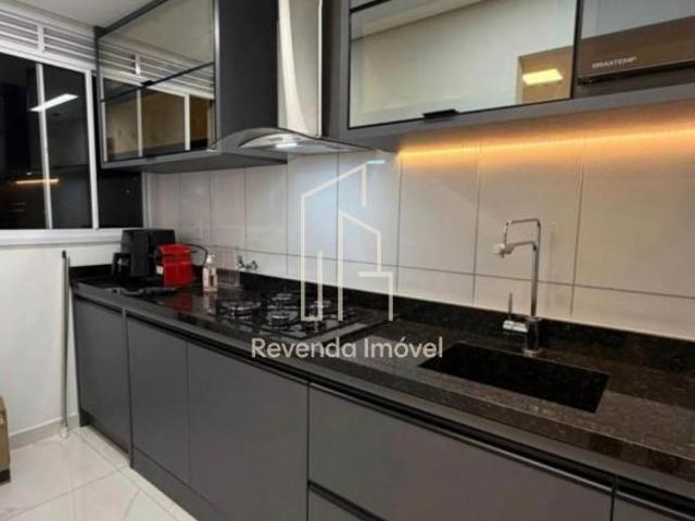 Apartamento à venda em São Paulo SP, Jardim Imperador: 2 quartos, sala ampla, 1 vaga. Oportunidade ú