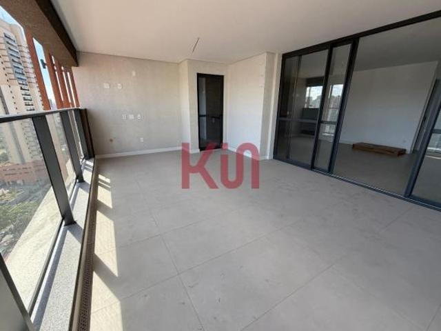 Apartamento à venda em São Paulo SP na Vila Firmiano Pinto: 3 quartos, 2 suítes, 2 salas, 5 banheiro