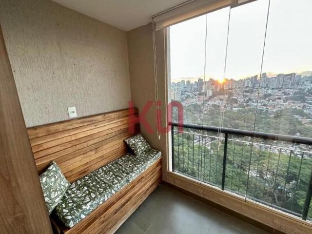 Apartamento à venda em São Paulo SP, no Cambuci: 2 quartos, 1 suíte, 2 banheiros
