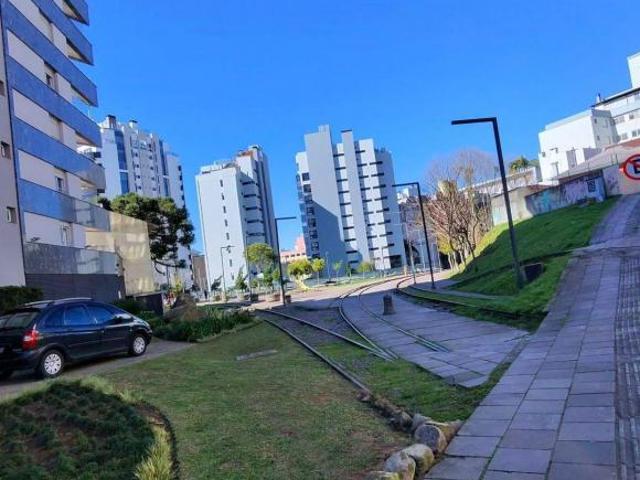 Apartamento à venda em São Pelegrino