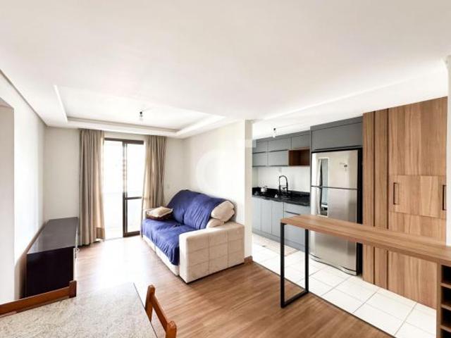 Apartamento à venda em São Pelegrino