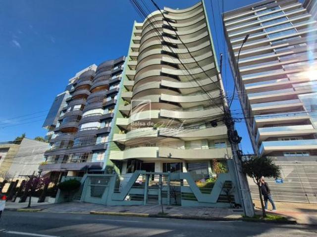 Apartamento à venda em São Pelegrino