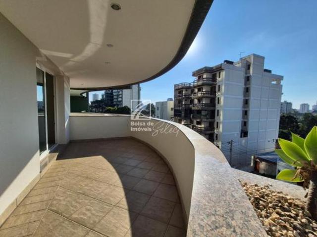 Apartamento à venda em São Pelegrino