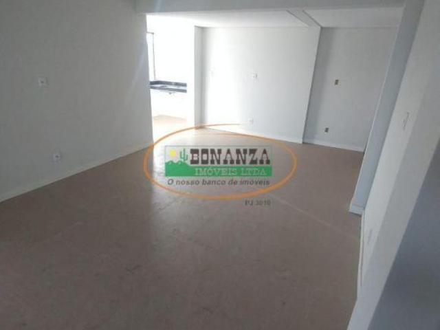 Apartamento à venda em São Sebastião