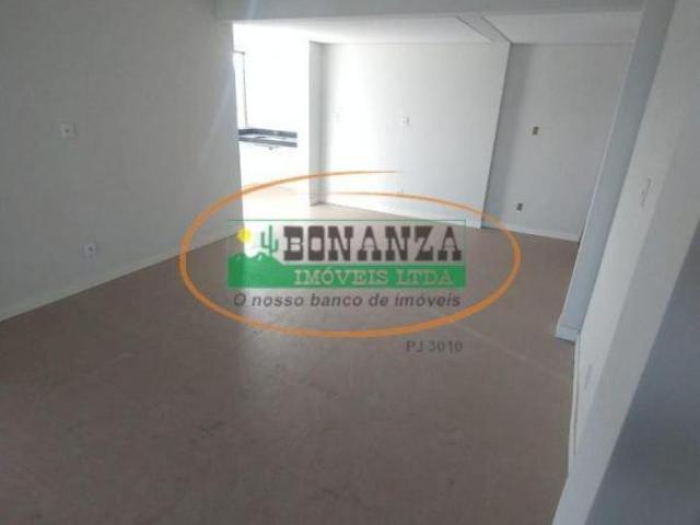 Apartamento à venda em São Sebastião