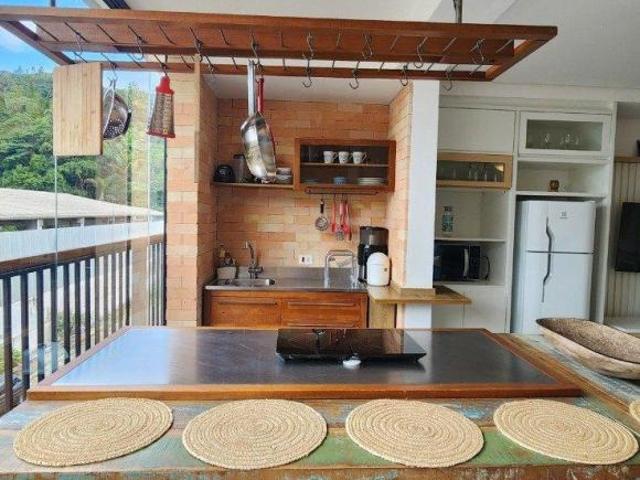 Apartamento à venda em Saco da Ribeira