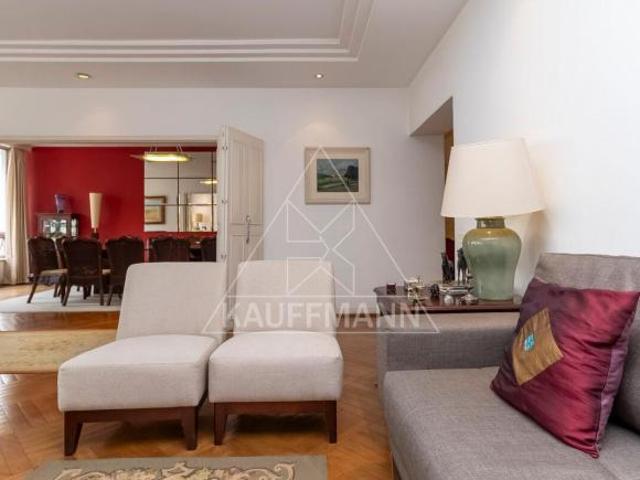 Apartamento à Venda em Santa Cecília 3 Suítes 4 Vagas 277m² de Área Útil