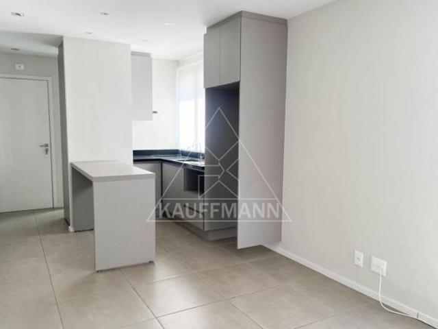 Apartamento à Venda em Santa Cecília 1 Dormitório 1 Vaga 44m² de Área Útil