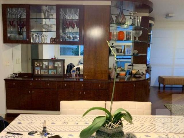 Apartamento à Venda em Santa Cecília com 03 dormitórios 01 suíte e 02 vagas