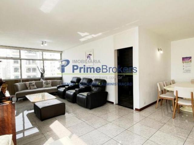 Apartamento á venda em Santa Cecília com 3 quartos, sendo 1 suíte, 178m²
