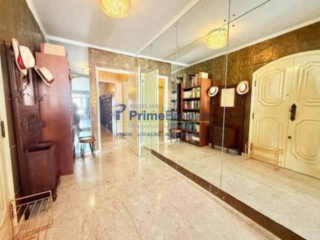 Apartamento á venda em Santa Cecília com 3 quartos, sendo 2 suítes, 256m² 2 vagas