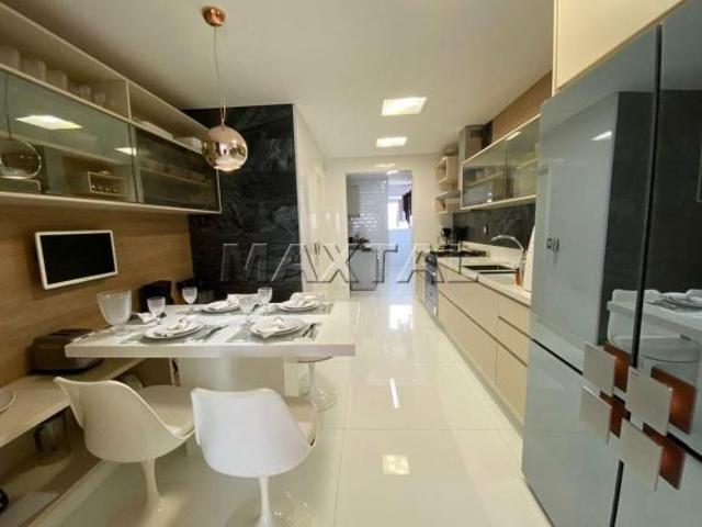 Apartamento à Venda em Santana com 248m²,4 dormitórios sendo 3 Suítes, 4 vagas com Varanda gourmet