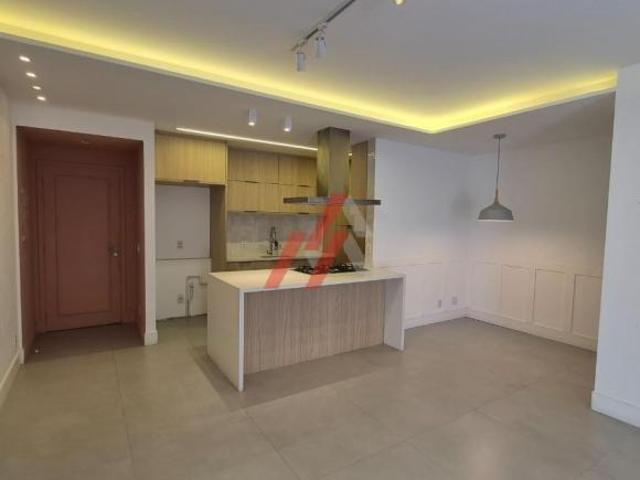 Apartamento à venda em Santana de Parnaíba SP, Tamboré: 2 quartos, 1 suíte, 2 salas, 3 banheiros, 2