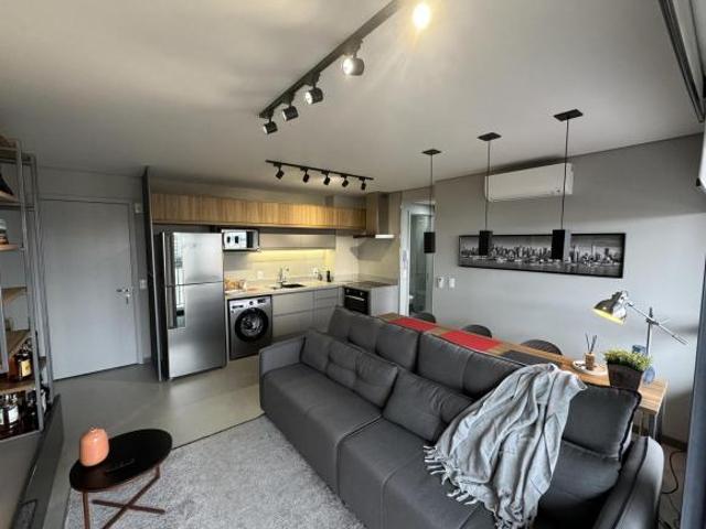 Apartamento à venda em Santo Amaro com 45 m², 1 quarto, 1 vaga