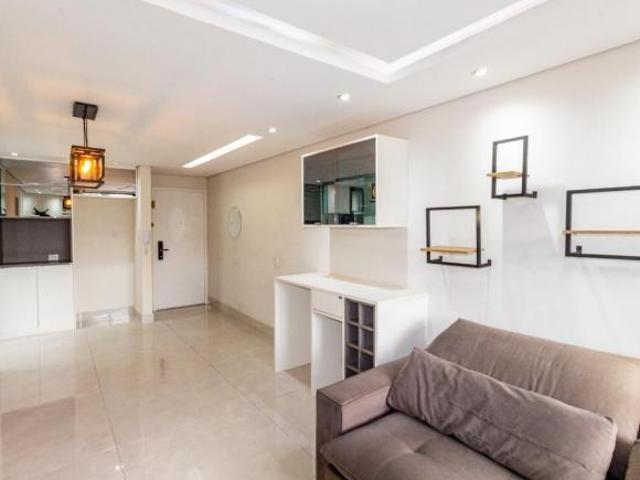 Apartamento à venda em Santo Amaro com 65 m², 1 quarto, 1 vaga