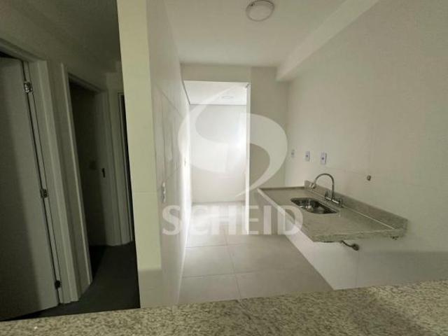 Apartamento à venda em Santo Amaro, com 02 dormitório com varanda próximo ao Metro Sto Amaro