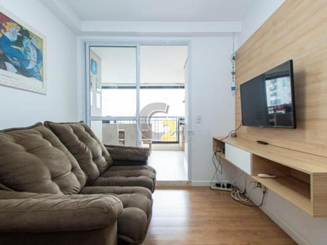 Apartamento à venda em Santo Amaro com 2 quartos, 1 suite e 1 vaga