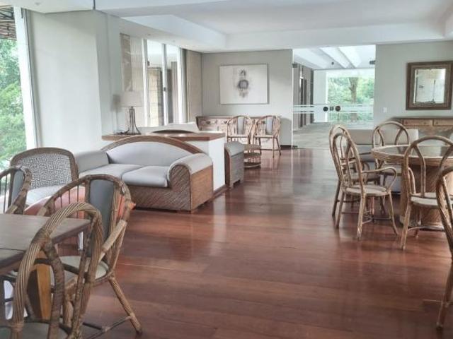 Apartamento à venda em Santo Amaro com 330 m², 4 quartos, 3 vagas