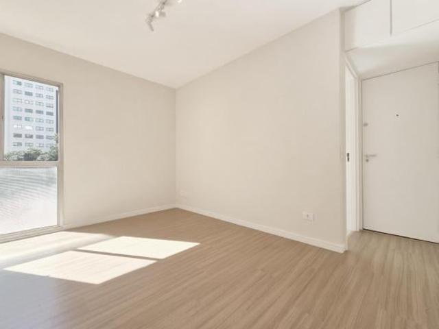 Apartamento à venda em Santo Amaro com 34 m², 1 quarto, 1 vaga