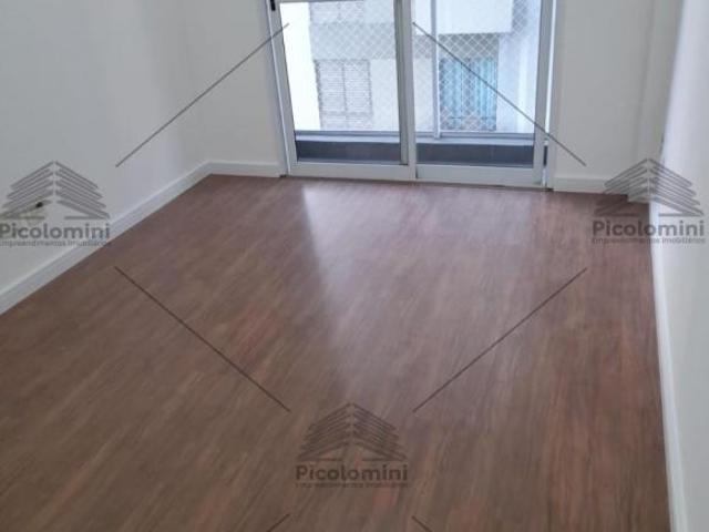 Apartamento à venda em Santo Antônio, São Caetano do Sul SP: 2 quartos, 1 suíte, 1 sala, 2 banheiros