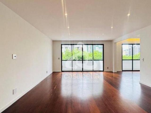 Apartamento à venda em Santos. 219 M² ÚTEIS | BOQUEIRÃO, SANTOS