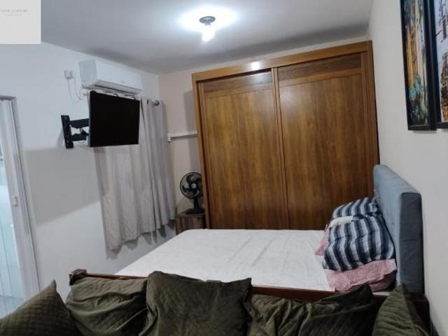 Apartamento à venda em Santos SP, na Ponta da Praia: 1 quarto, 1 banheiro, 1 vaga, 34m² de área. Ven