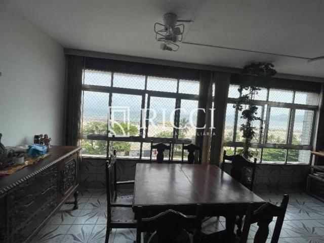 Apartamento à venda em Santos SP, no Gonzaga: 3 quartos, 1 suíte, 3 salas, 3 banheiros, 1 vaga, 182m