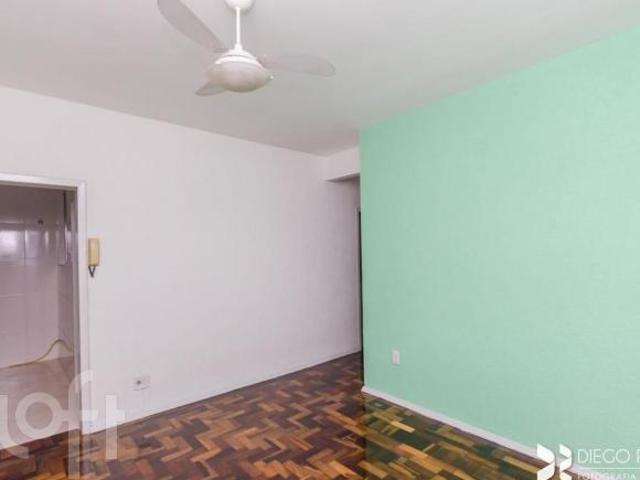 Apartamento à venda em Sarandi com 48 m², 2 quartos, 1 vaga
