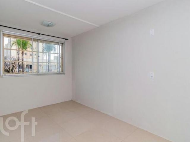 Apartamento à venda em Sarandi com 43 m², 2 quartos, 1 vaga