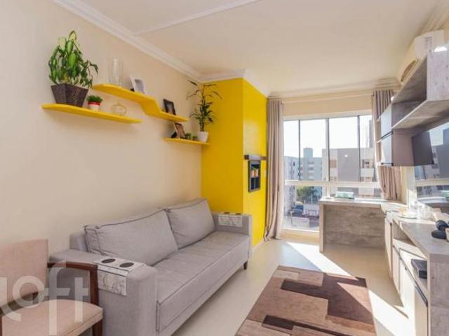 Apartamento à venda em Sarandi com 55 m², 2 quartos, 1 vaga