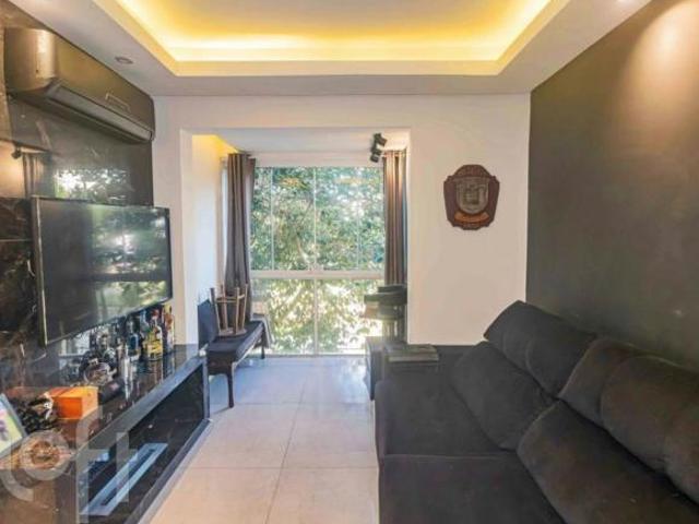 Apartamento à venda em Sarandi com 56 m², 2 quartos, 1 vaga