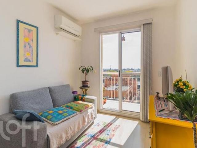 Apartamento à venda em Sarandi com 51 m², 2 quartos, 1 suíte, 1 vaga