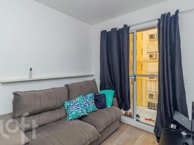 Apartamento à venda em Sarandi com 51 m², 2 quartos, 1 suíte, 1 vaga