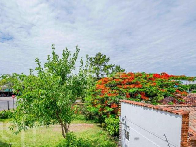 Apartamento à venda em Sarandi com 67 m², 2 quartos, 1 vaga