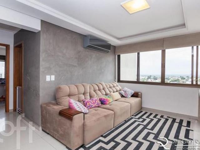 Apartamento à venda em Sarandi com 75 m², 3 quartos, 1 suíte, 2 vagas