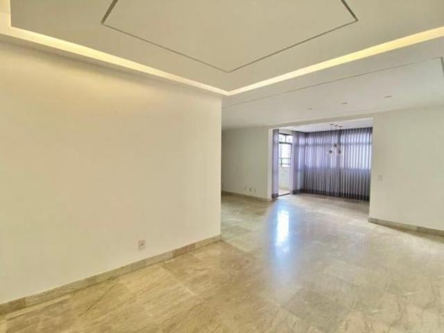 Apartamento à venda em Savassi