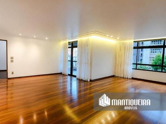 Apartamento à venda em Savassi