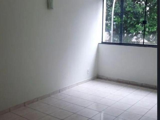 Apartamento à Venda em SHCES Quadra 407 Bloco E Desocupado e quitado 1° andar