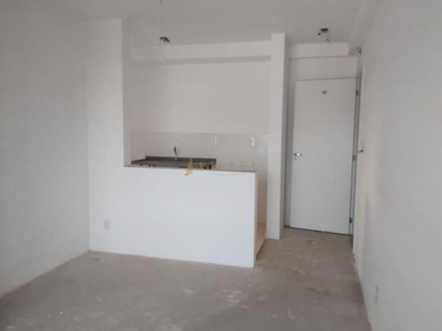 Apartamento à venda em Sorocaba, Chácaras Reunidas São Jorge, com 2 quartos, com 55 m2, Condomínio M
