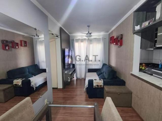 Apartamento à venda em Sorocaba SP, Vila Fiori. 2 quartos, 2 salas, 1 banheiro, 1 vaga, 50m²