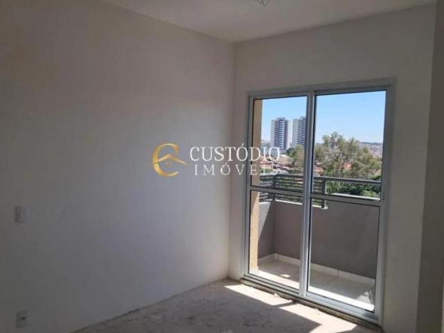 Apartamento à venda em Sorocaba SP: 2 quartos, 1 sala, 1 banheiro, 1 vaga de garagem no Jardim Santa