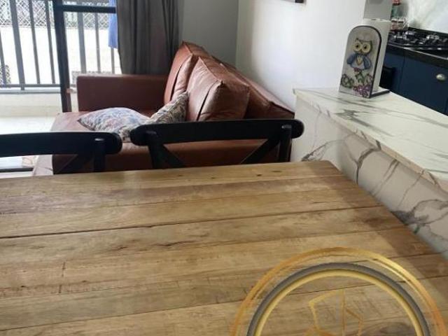 Apartamento à venda em SP: 2 quartos, 2 salas, 1 banheiro, 1 vaga de garagem na Vila Santa Isabel!