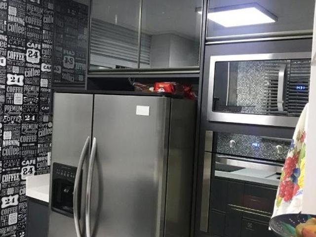 Apartamento à venda em SP: 3 quartos, 1 suíte, 2 salas, 2 banheiros, 2 vagas na