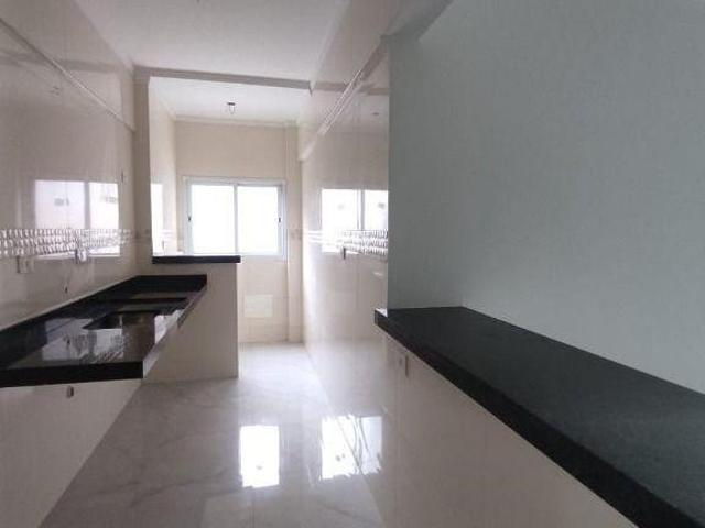 Apartamento à Venda em Tupi, Praia Grande SP