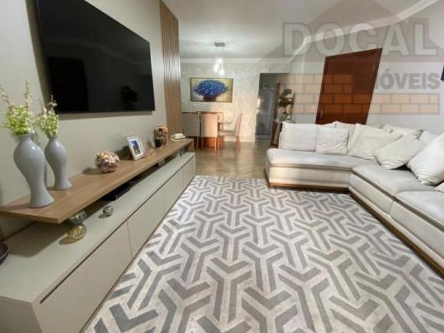 Apartamento à venda em Taboão da Serra SP: 3 quartos, 1 suíte, 2 salas, 2 banheiros, 2 vagas de gara