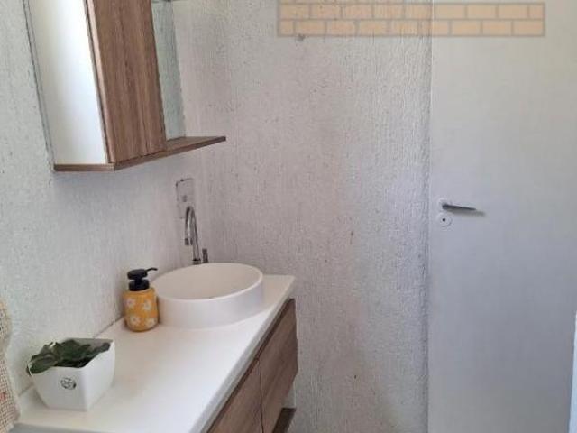 Apartamento à venda em Taboão da Serra SP, Chácara Agrindus: 2 quartos, sala 2 ambientes, 1 banheiro