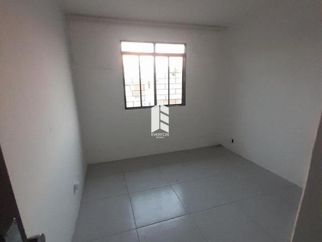 Apartamento à venda em Tancredo Neves