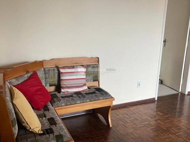 Apartamento à venda em Taubaté, Centro, com 2 quartos, com 75 m², Edifício Los Angeles