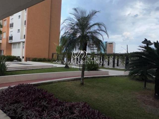 Apartamento à venda em Taubaté SP, no Parque Senhor do Bonfim, com 3 quartos, 1 banheiro, 1 vaga e 6