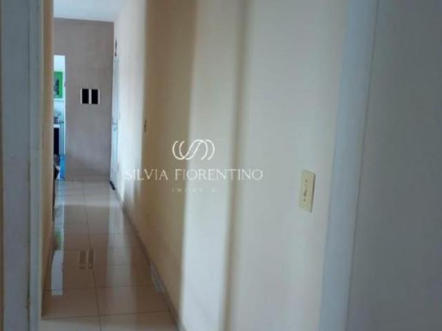 Apartamento à venda em Taubaté SP, na Vila Areao: 2 quartos, sala, banheiro, garagem e 57m² de área